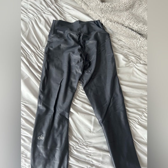ALO Yoga | Pants & Jumpsuits | Alo Yoga Shiny Metallic Grey Leggings ...